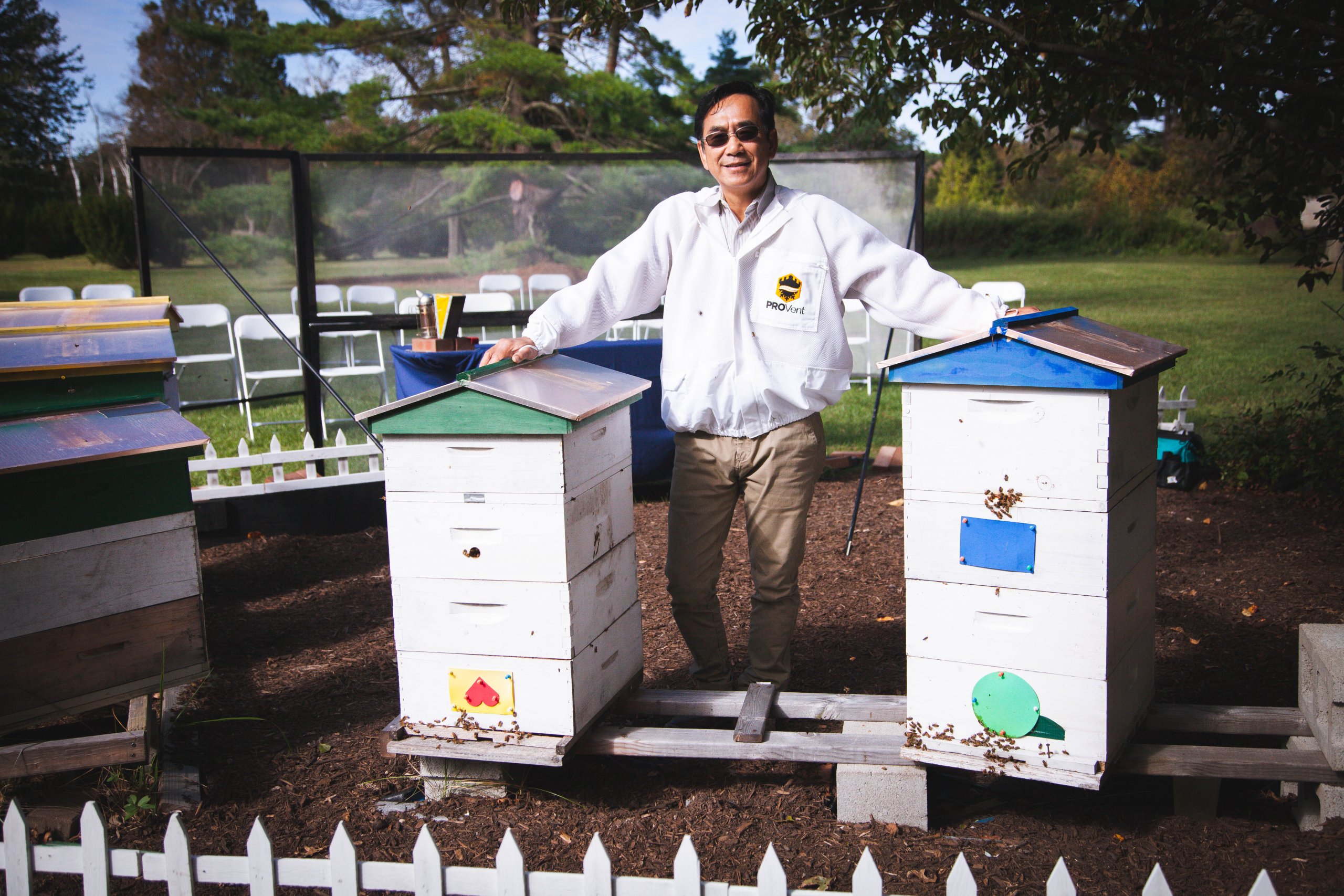 Honey Bee Experience Hive Painting | Pinelawn Cemetery | Memorial ...